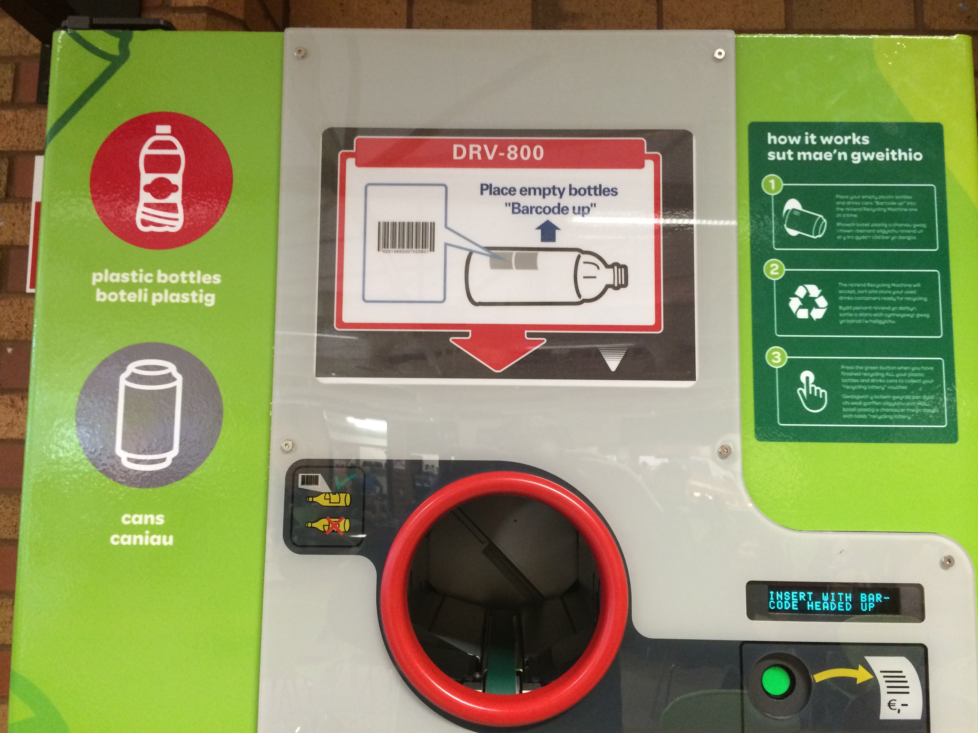 DIY Reverse Vending Machine - Dave Hakkens